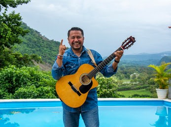 Christian Castañeda: Orgullo Poblano :: FESTIVAL INTERNACIONAL MEXICO VIVO